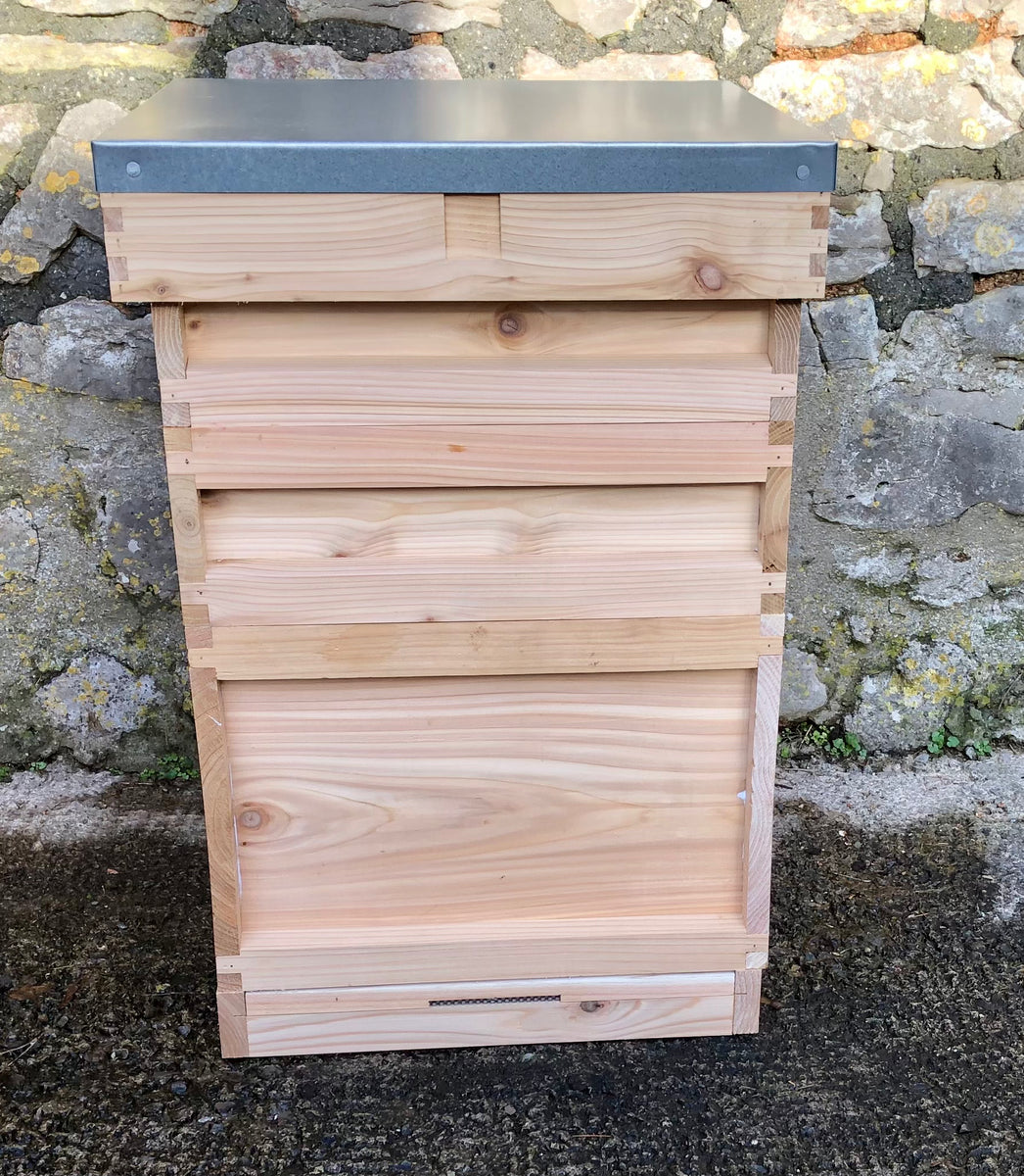 Budget 14 x 12 Assembled National cedar Bee Hive (flat roof) – BEE ...